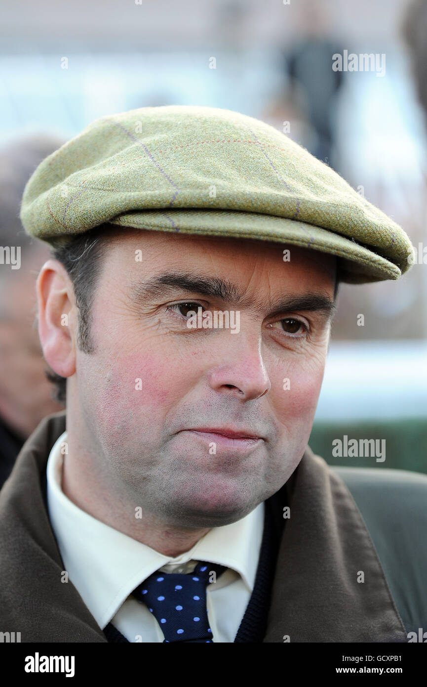 Alan king horse trainer hi-res stock photography and images - Alamy