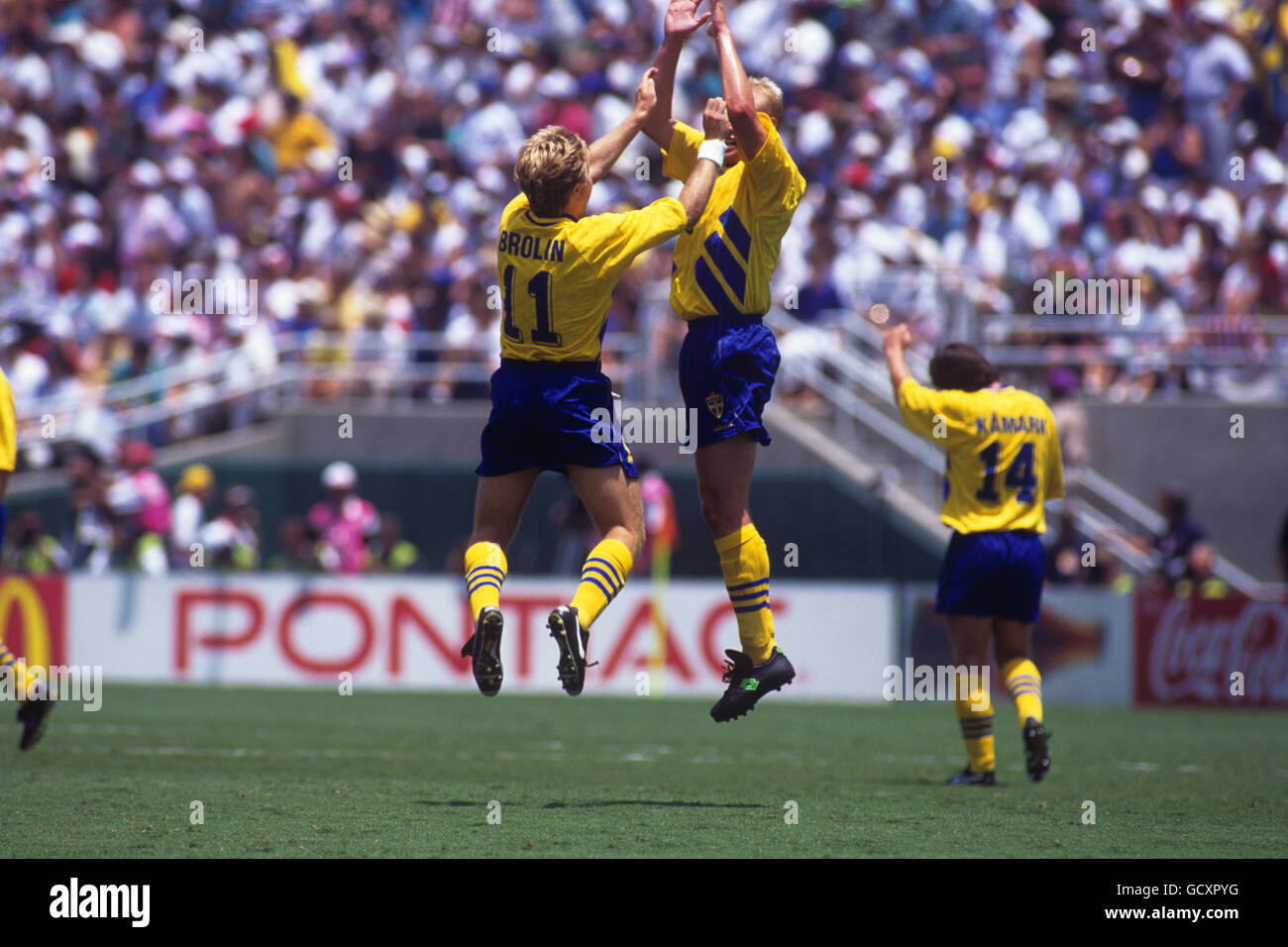 Soccer tomas brolin hi-res stock photography and images - Alamy