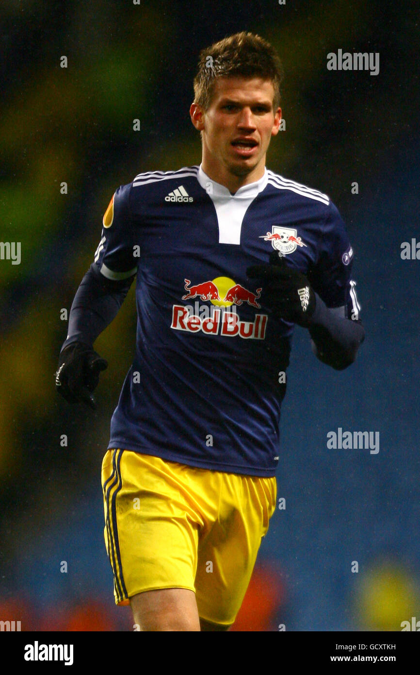 Manchester city v red bull salzburg hi-res stock photography and images ...