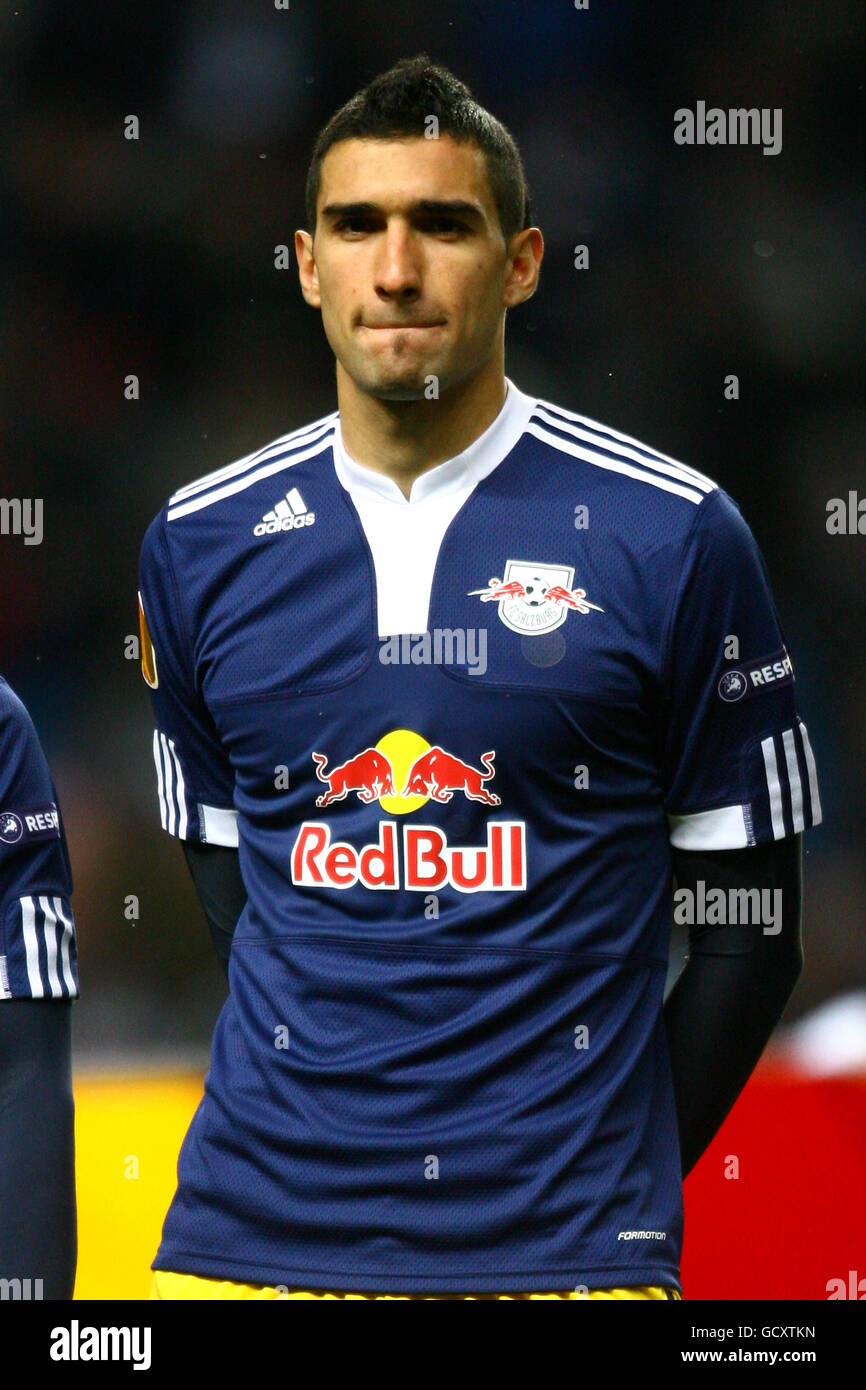 Manchester city v red bull salzburg hi-res stock photography and images ...