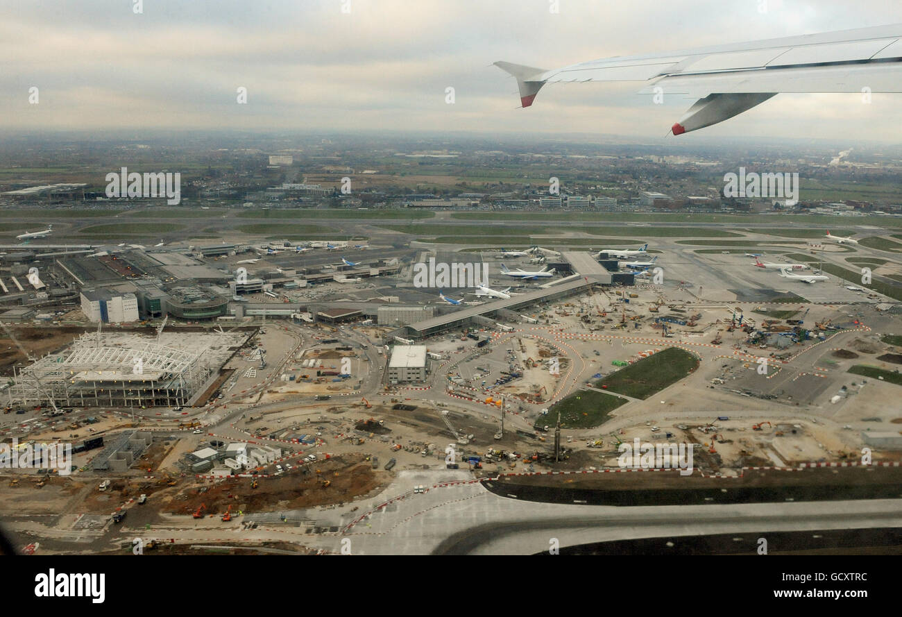 Travel - Heathrow Airport - London. Building work at Heathrow. Terminal ...