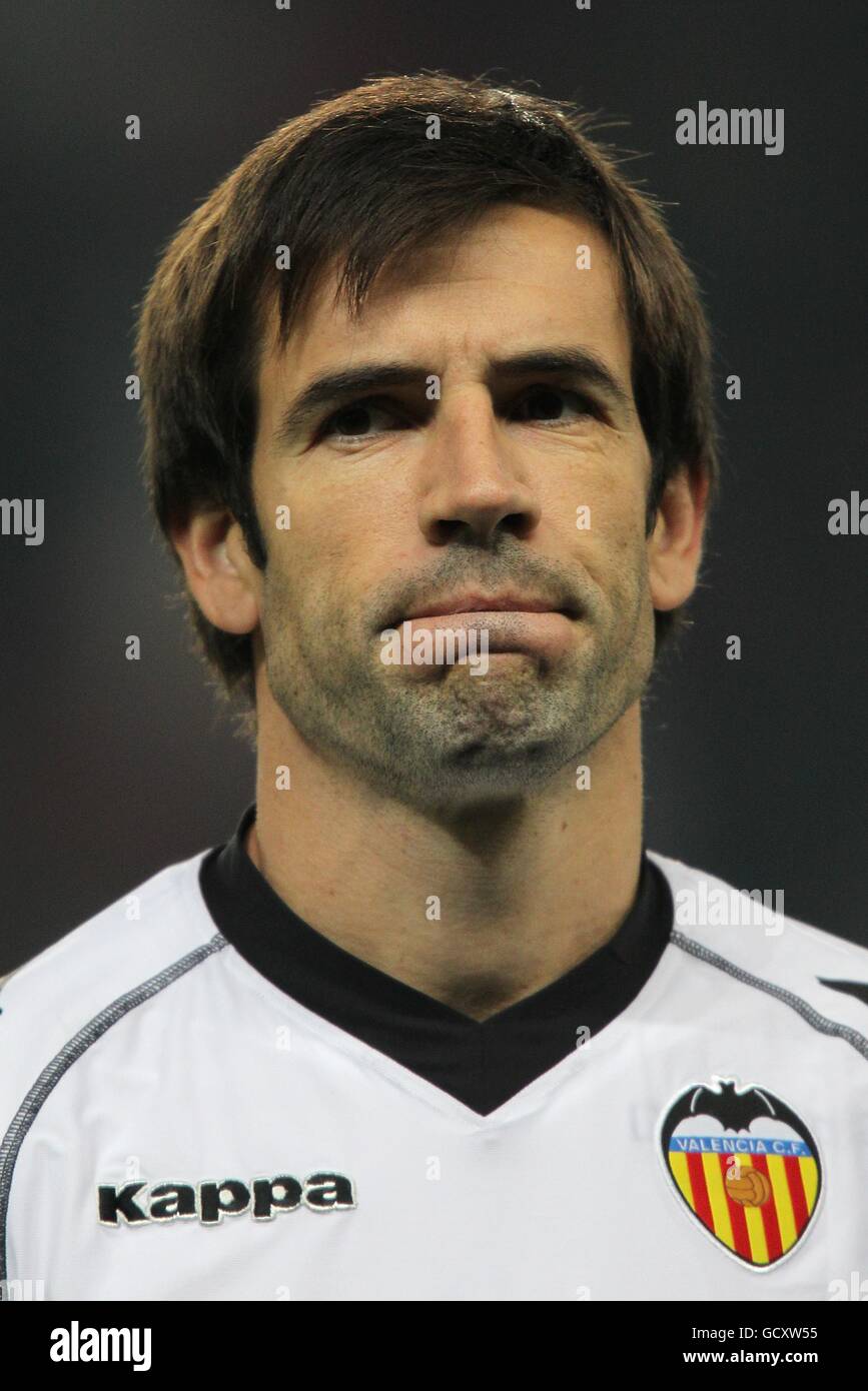 Old trafford david albelda hi-res stock photography and images - Alamy