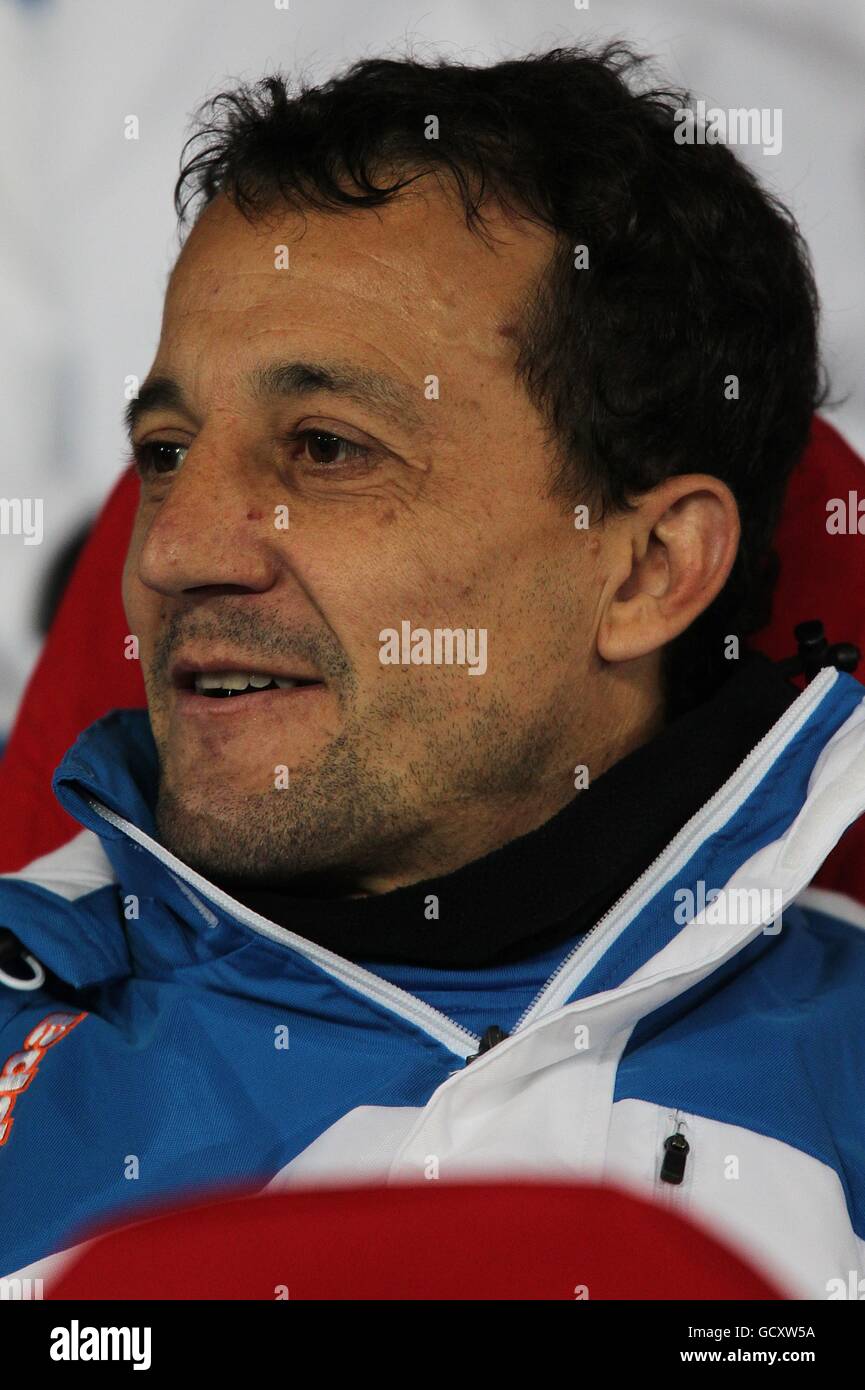 Old trafford sanchez cesar hi-res stock photography and images - Alamy