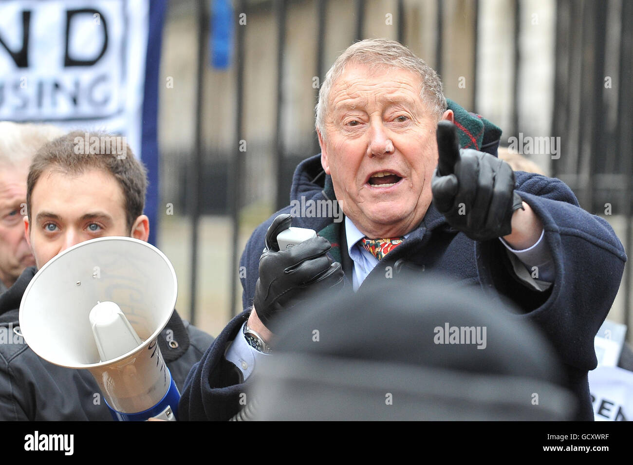 Austin Mitchell MP addresses a 'cardboard city' demonstration opposite ...