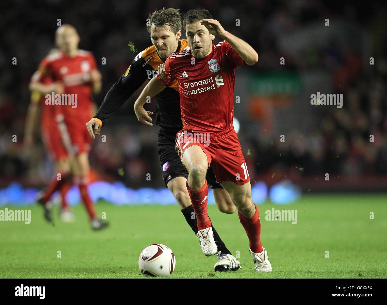 Liverpools joe cole right hi-res stock photography and images - Alamy
