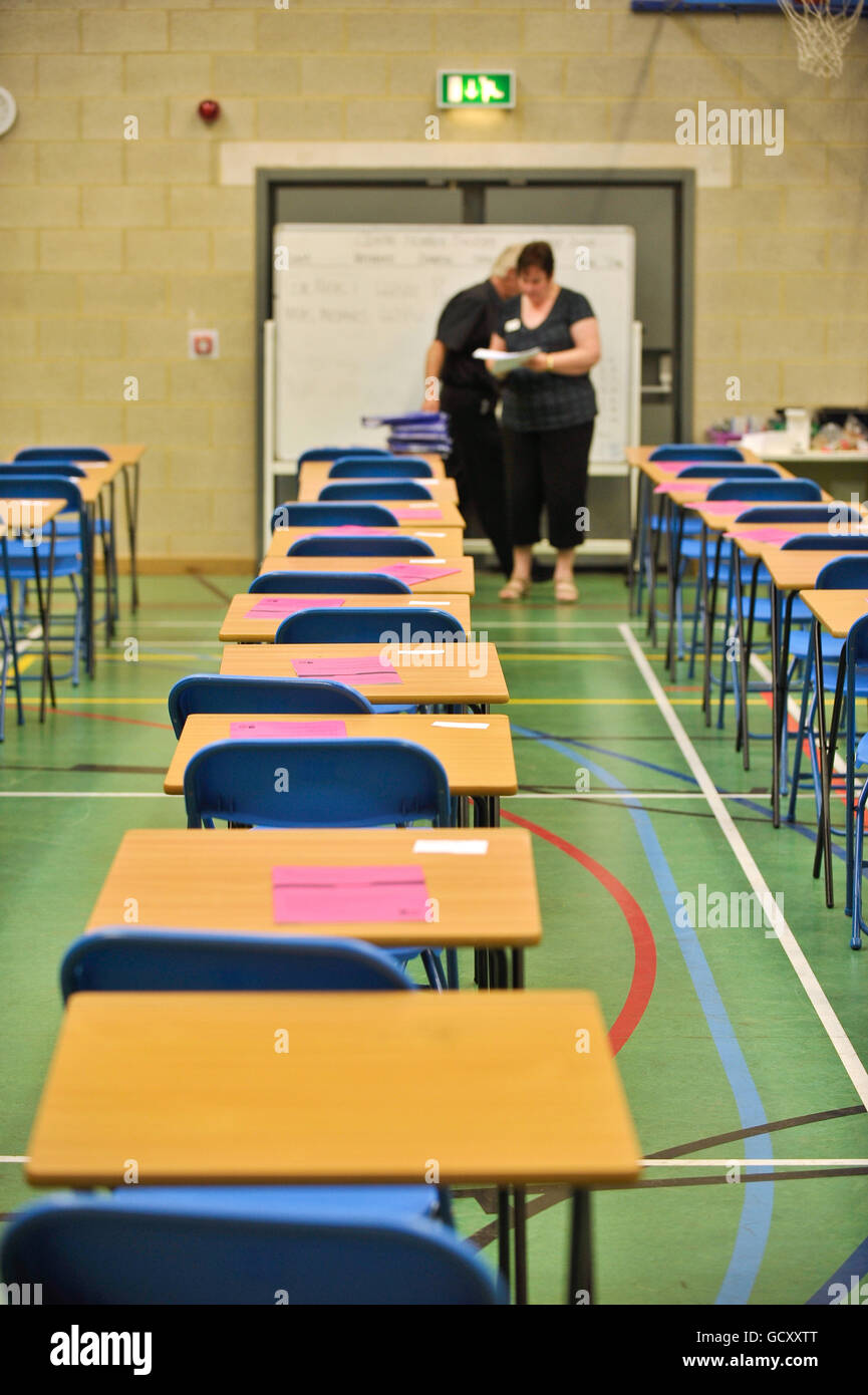 Invigilator exam hi-res stock photography and images - Alamy
