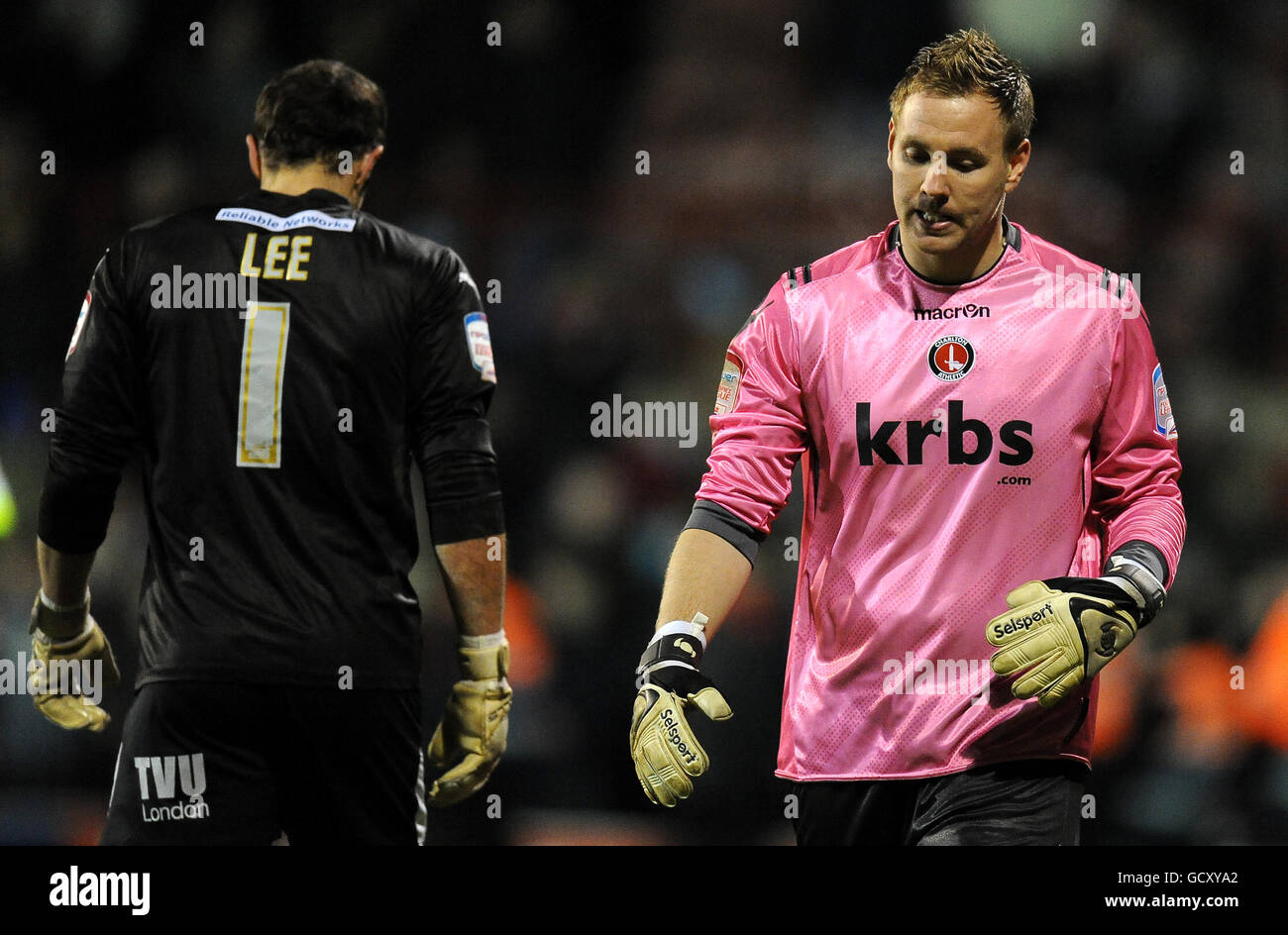 Charlton Athletic goalkeeper Robert Elliot during the penalty shoot-out ...