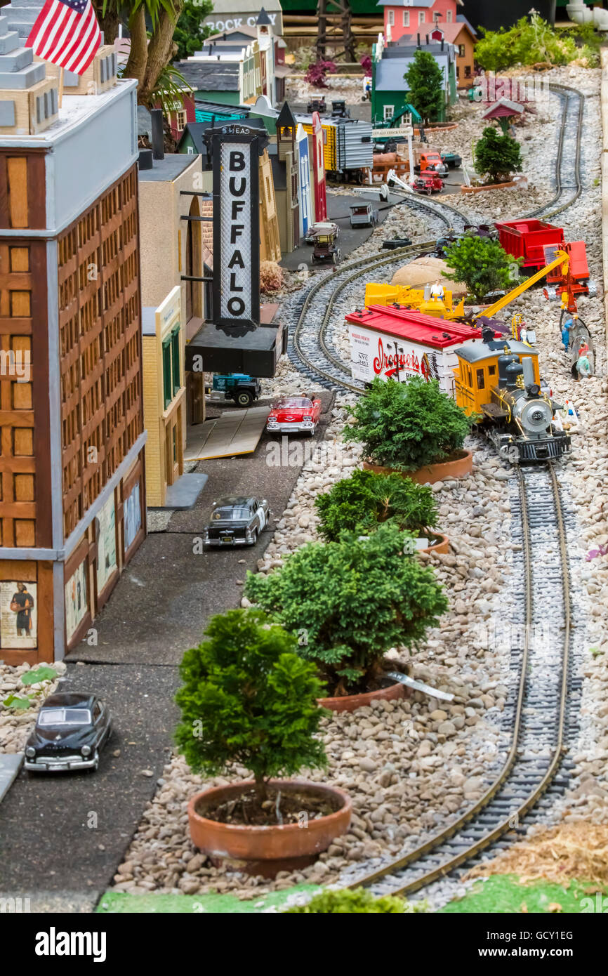 Miniature scale model railroad on display at Buffalo and Erie County ...