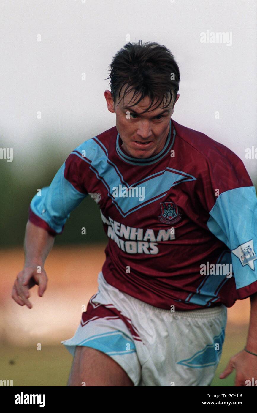 SOCCER. JOEY BEAUCHAMP, WEST HAM UNITED Stock Photo - Alamy