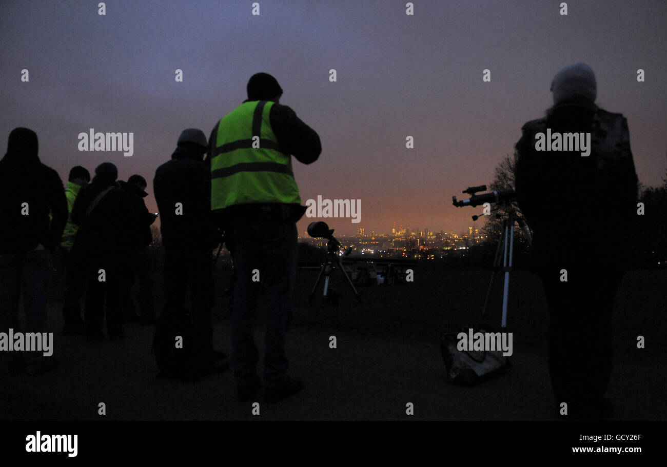 Astronomers gathered on Parliament Hill, Hampstead, north London as ...