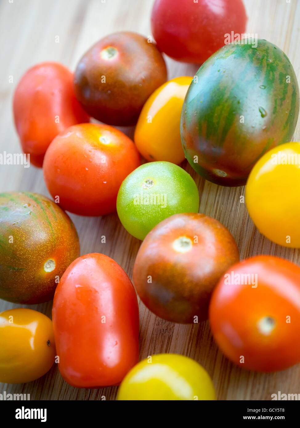 Tomato varieties hi-res stock photography and images - Alamy