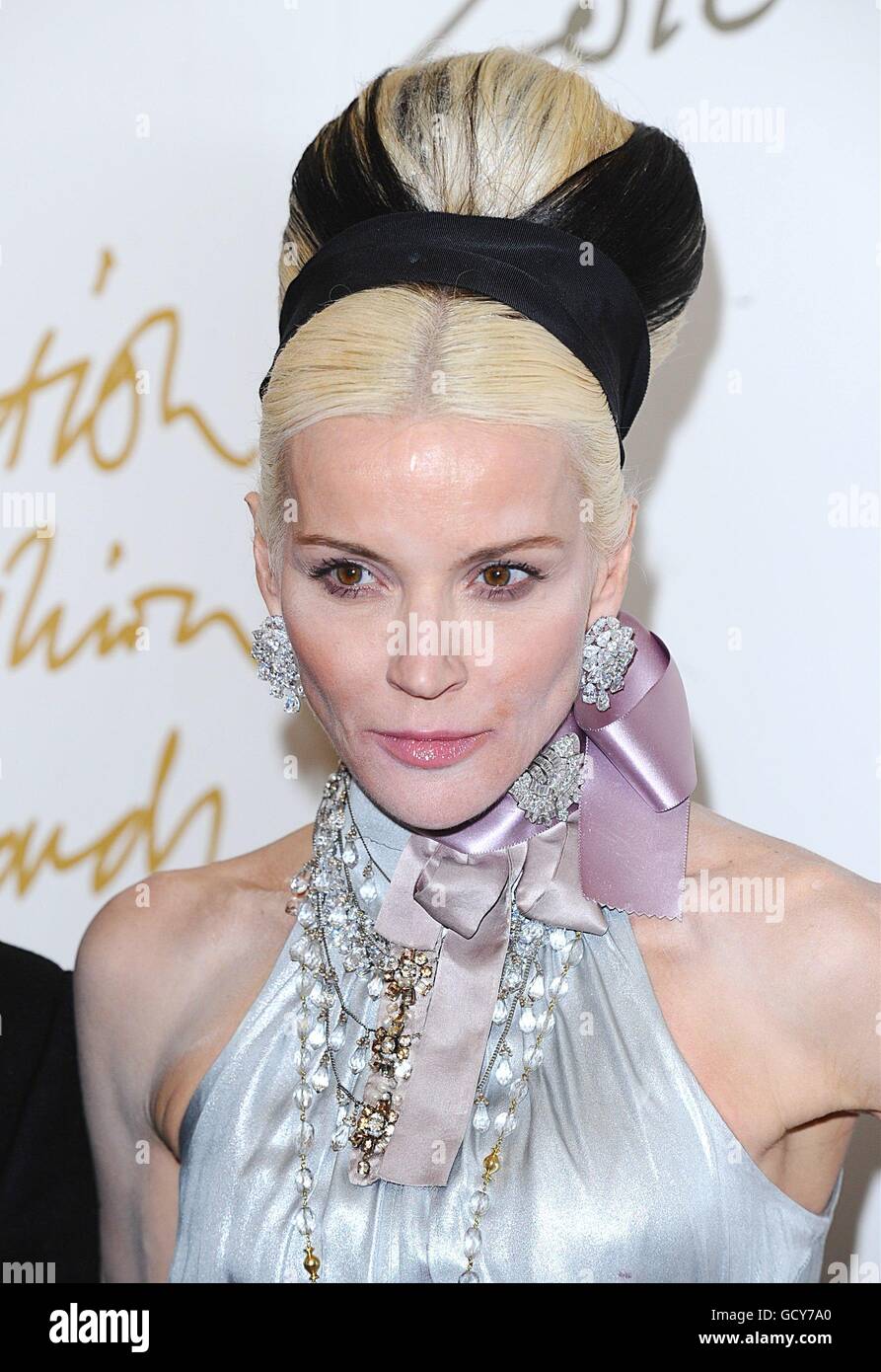 The British Fashion Awards 2010 - London Stock Photo - Alamy