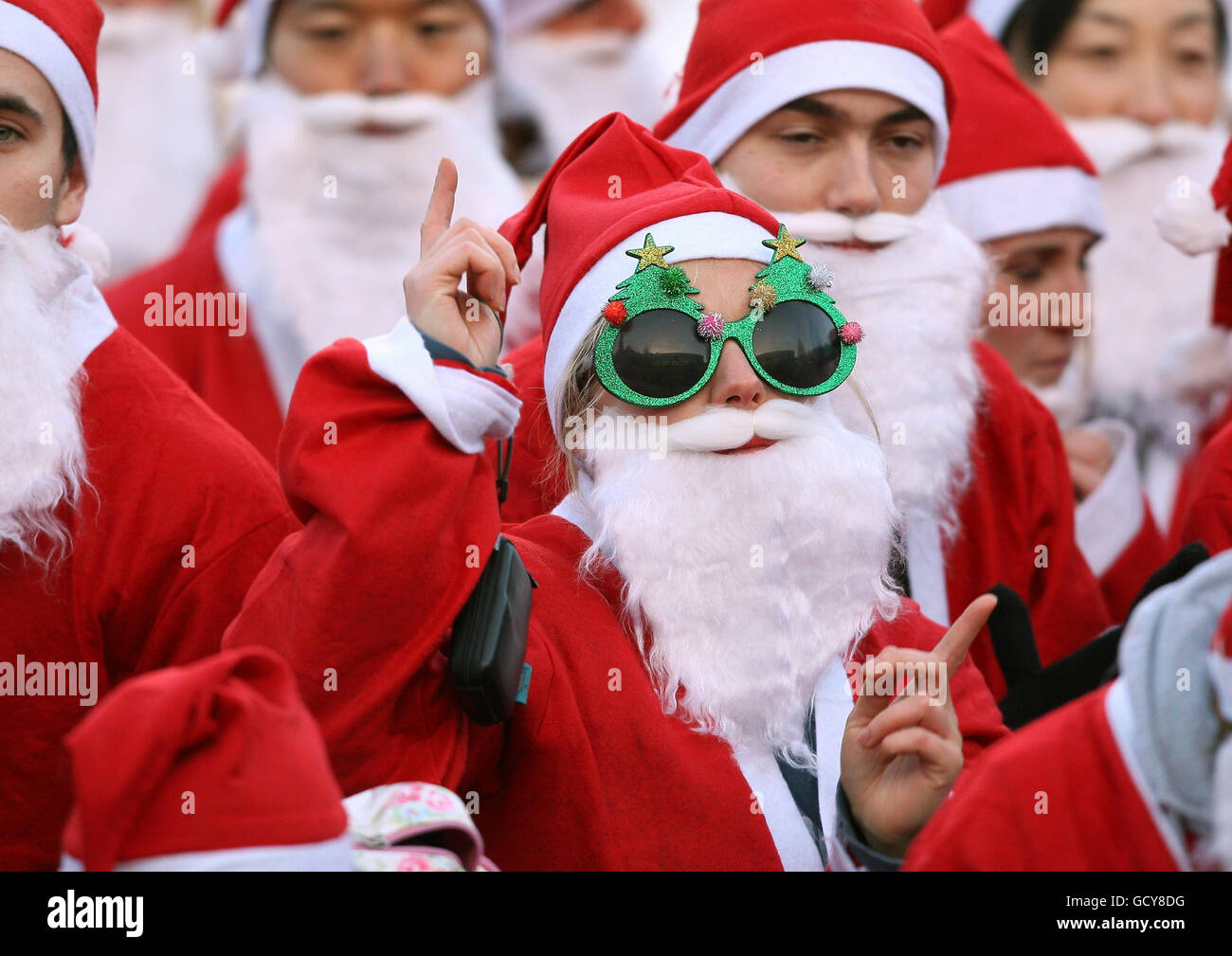 The Great Scottish Santa Run in West Princes Street Gardens, Edinburgh ...