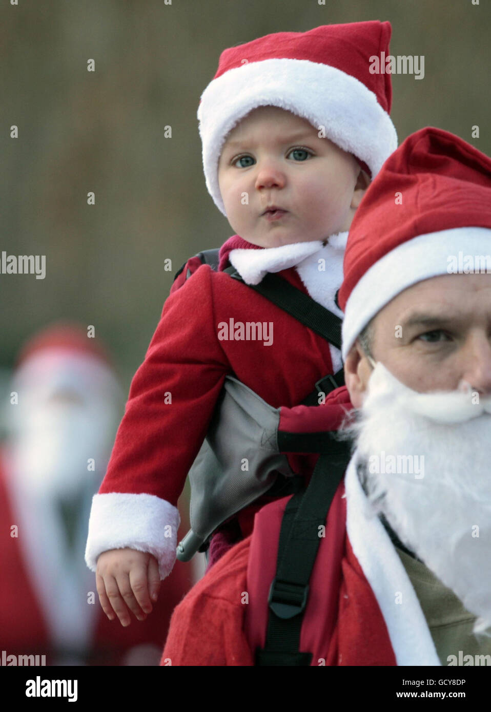 The Great Scottish Santa Run in West Princes Street Gardens, Edinburgh ...