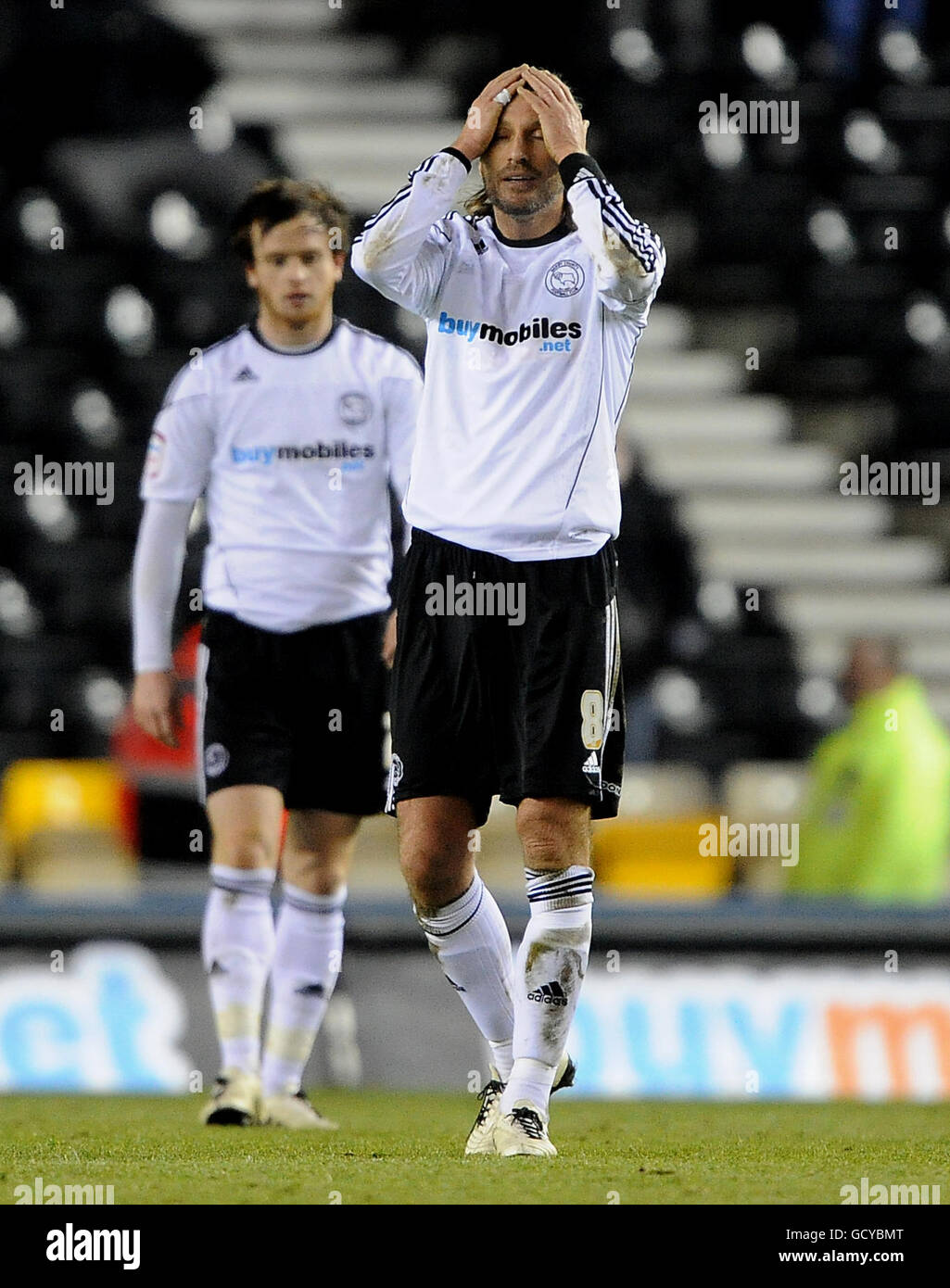 Derby countys captain hi-res stock photography and images - Alamy