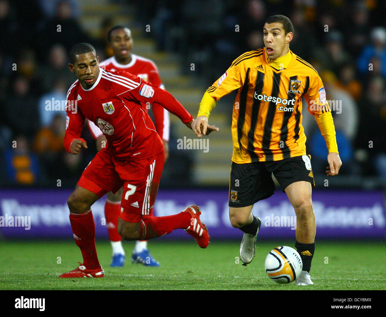 Hull City's James Harper and Bristol City's Marvin Elliott Stock Photo ...