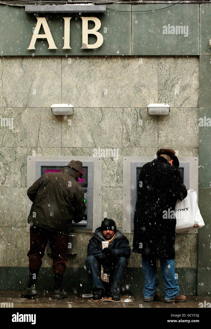 Money woes hi-res stock photography and images - Alamy
