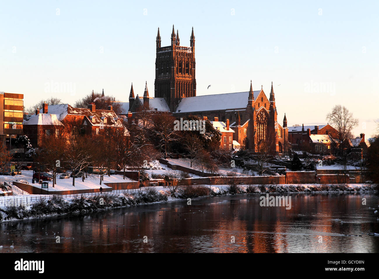 Weather - Winter Scene - Worcester Cathedral Stock Photo - Alamy