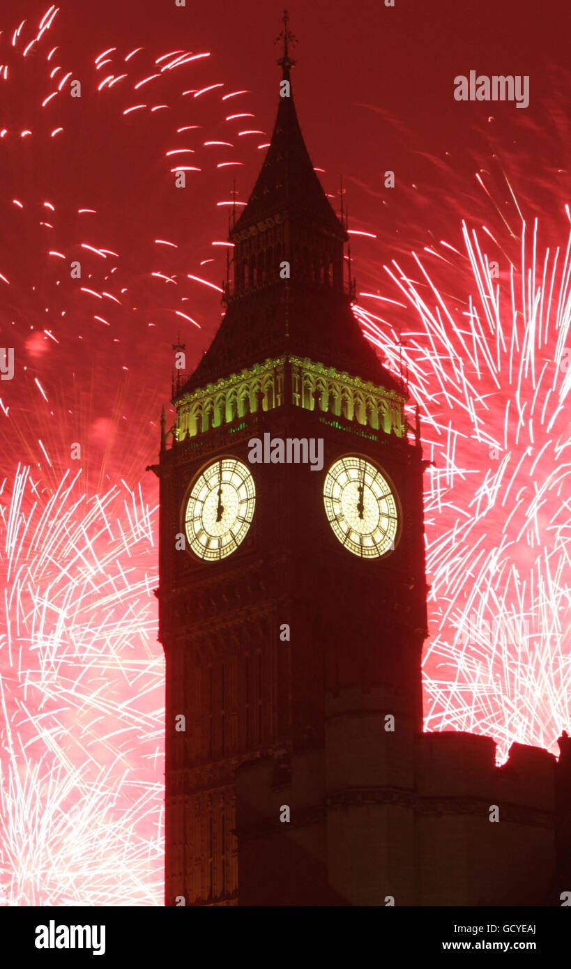 London fireworks houses of parliament hi-res stock photography and ...
