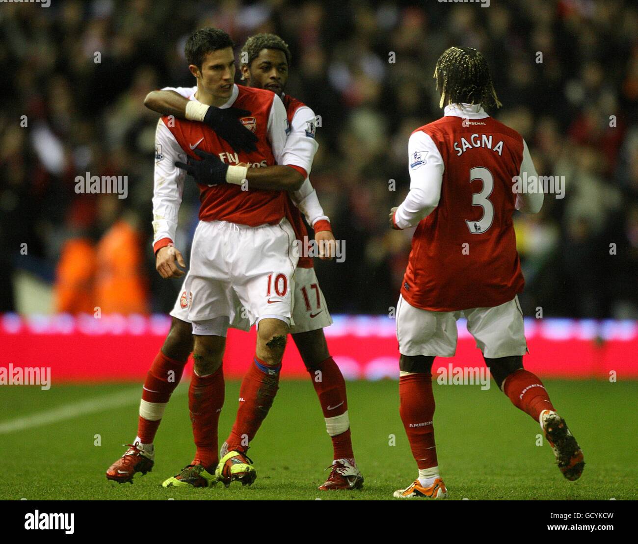 Robin van persie arsenal scoring hi-res stock photography and images ...