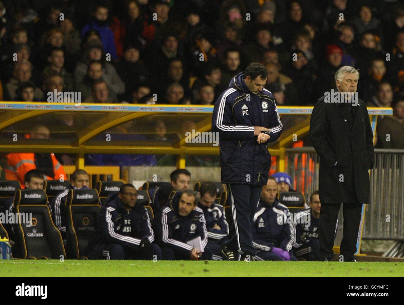 Chelsea first team coach hi-res stock photography and images - Alamy