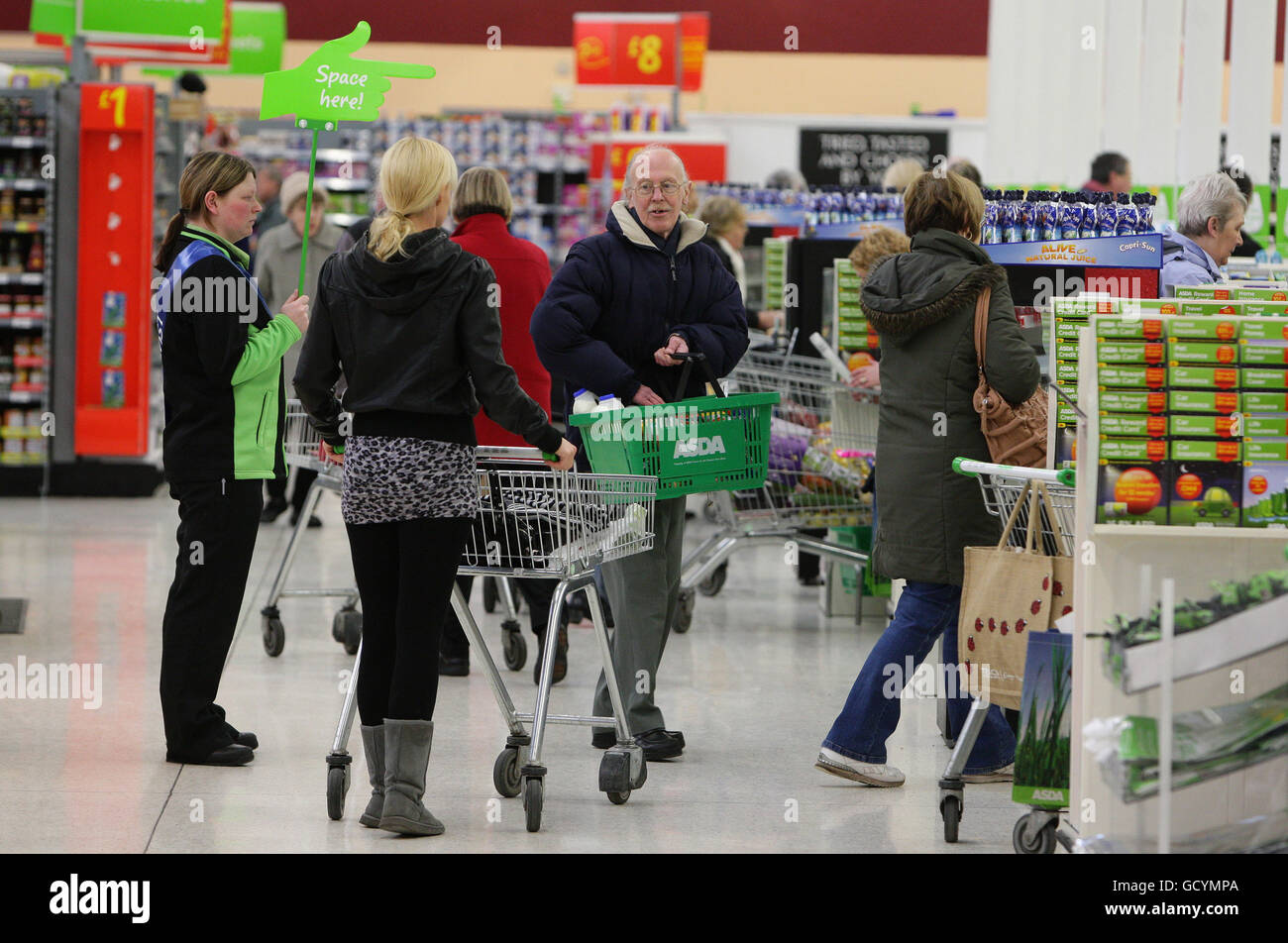Asda stock. Shoppers at an Asda supermarket in Oldham Stock Photo - Alamy