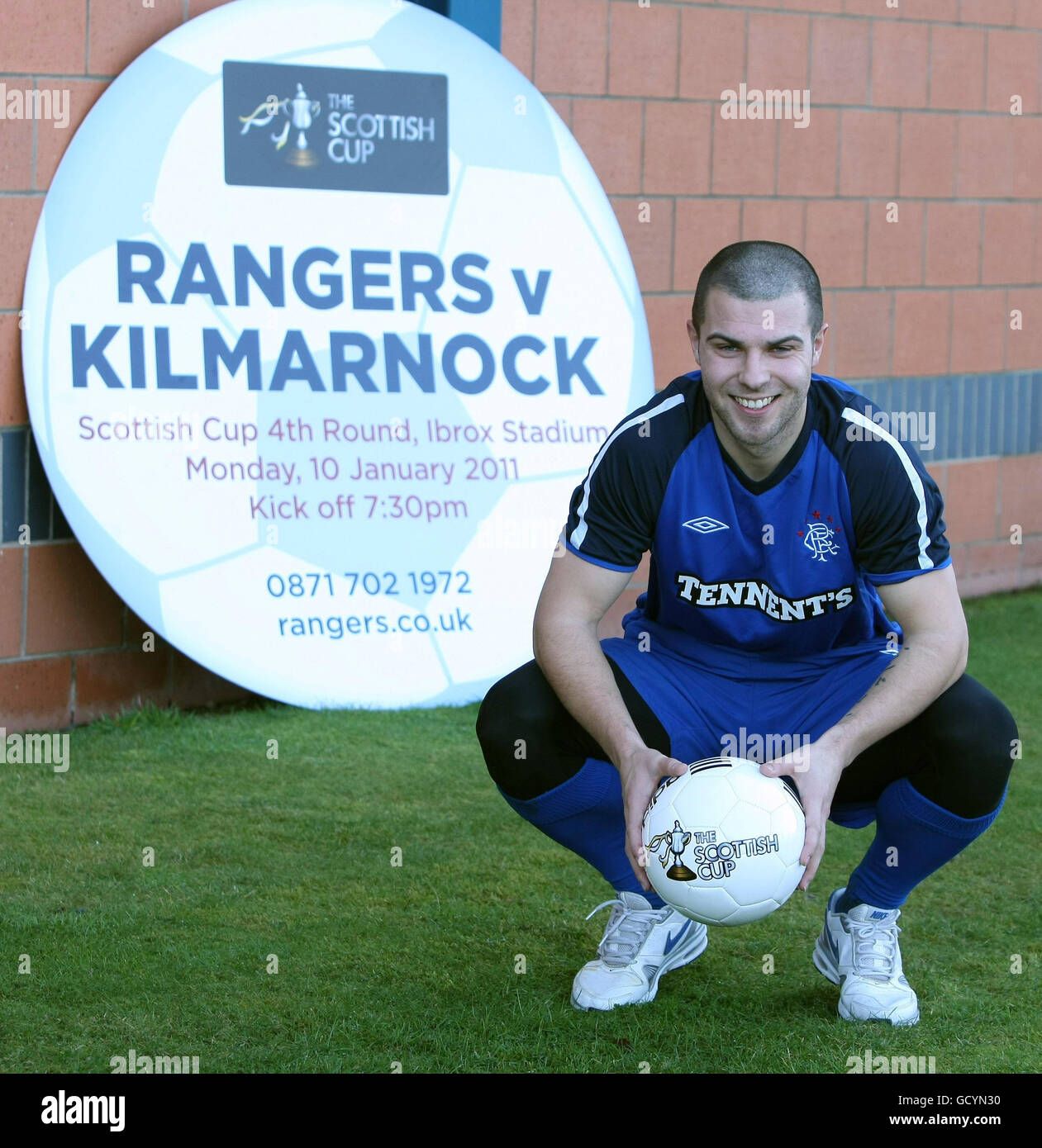 Empics 6 rangers training hi-res stock photography and images - Alamy