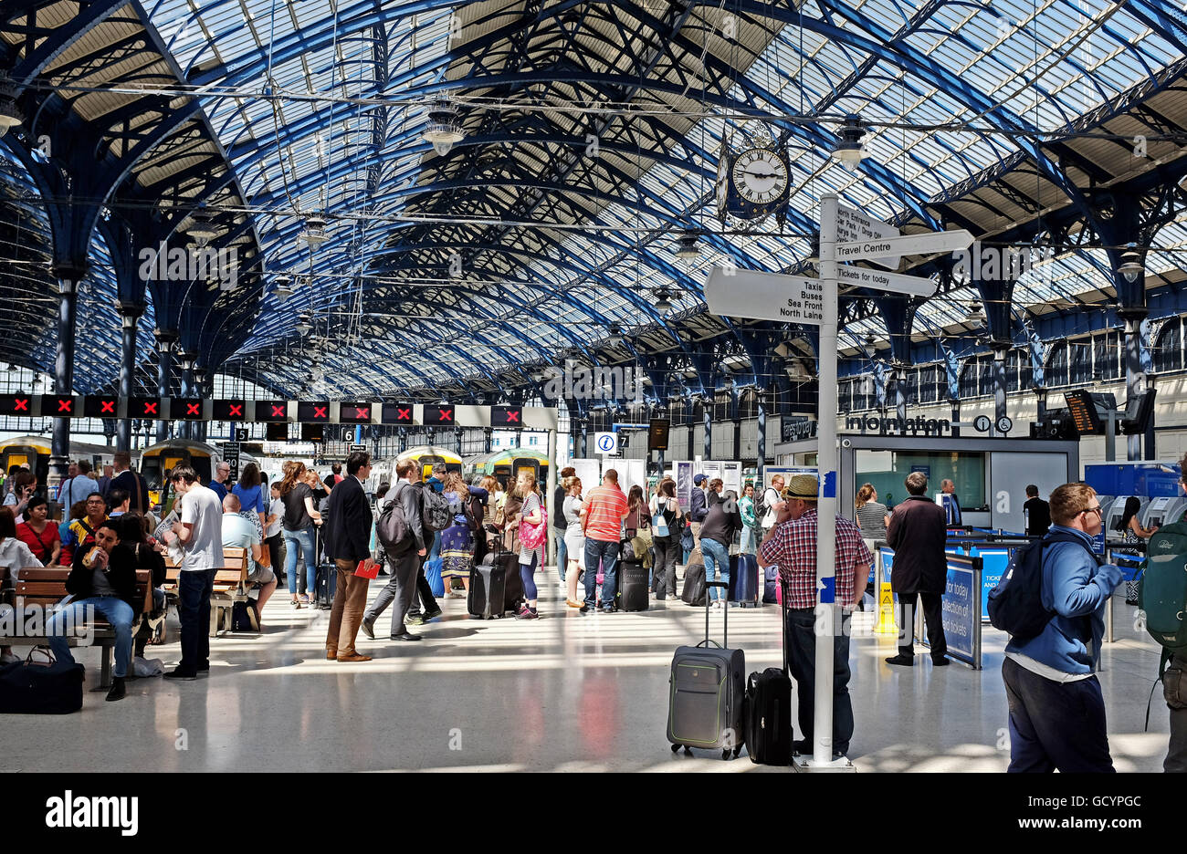 Brighton railway stations hi-res stock photography and images - Alamy
