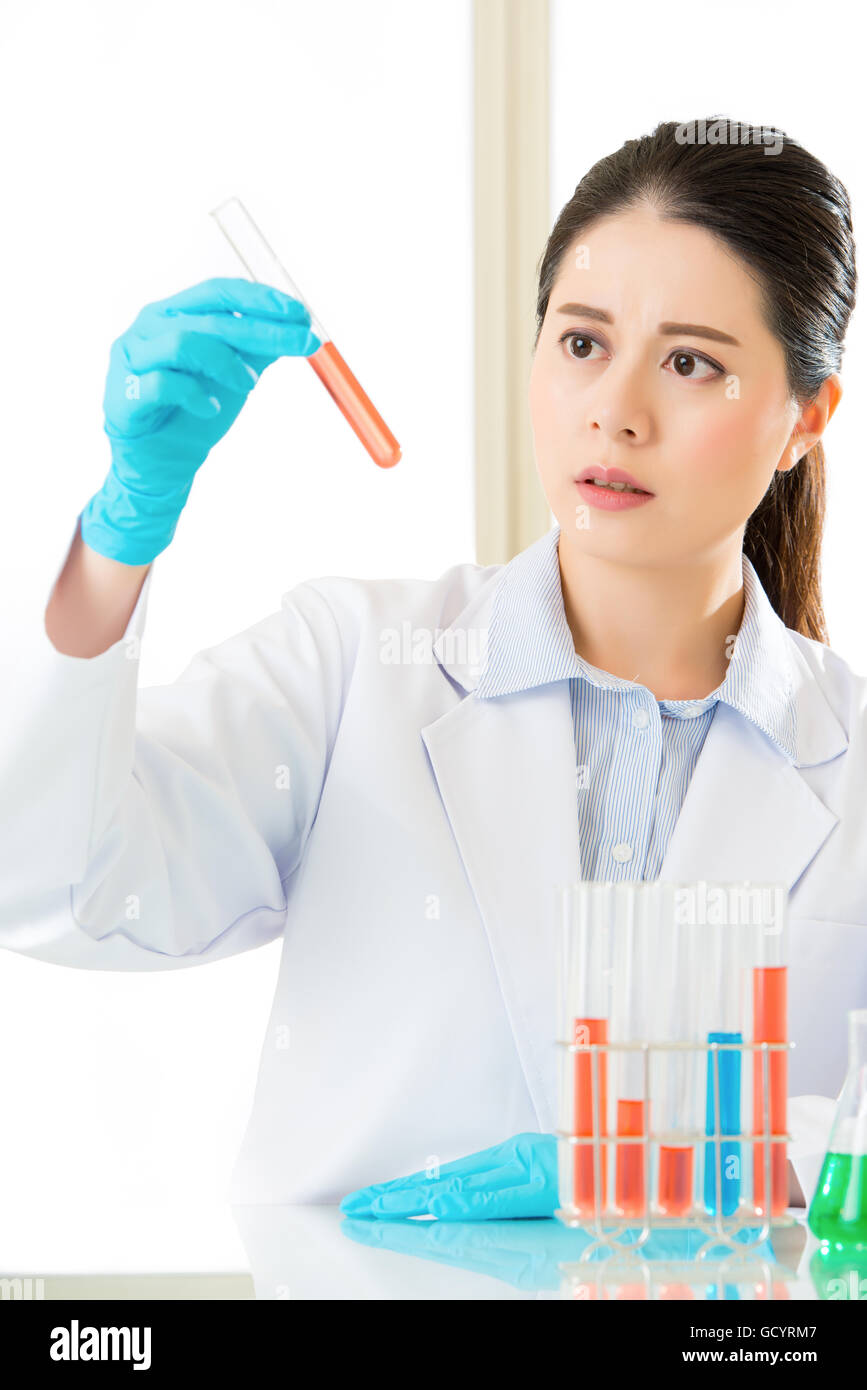 Forensic scientist hi-res stock photography and images - Alamy