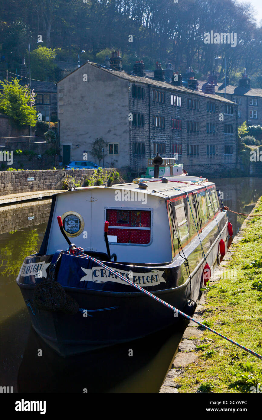 "Crafts Afloat" is a floating arts project, here moored on the Rochdale ...