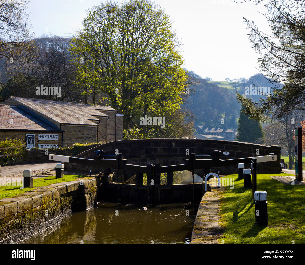 Rochdale canal locks hi-res stock photography and images - Alamy