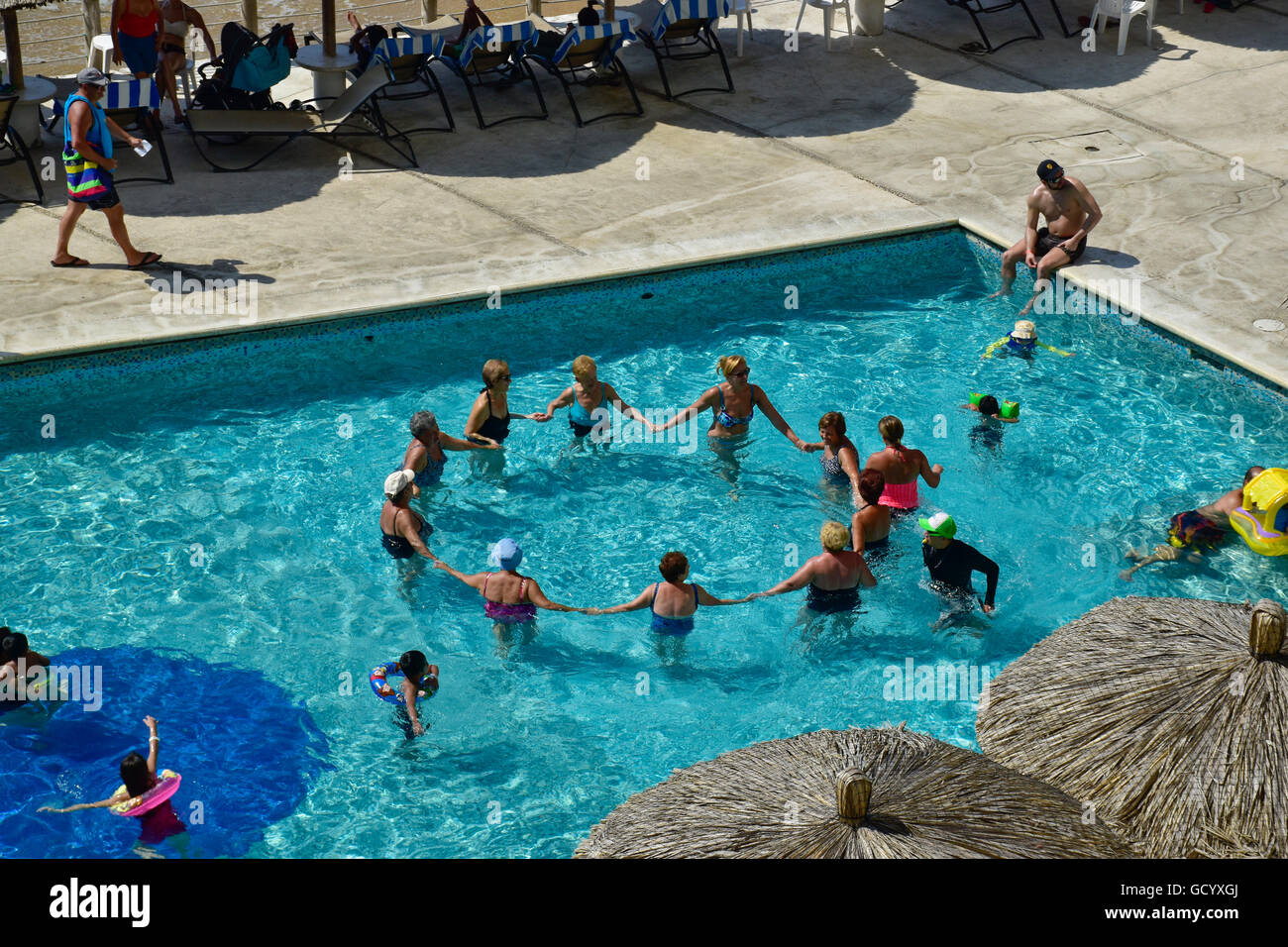 Elderly pool exercise hi-res stock photography and images - Alamy