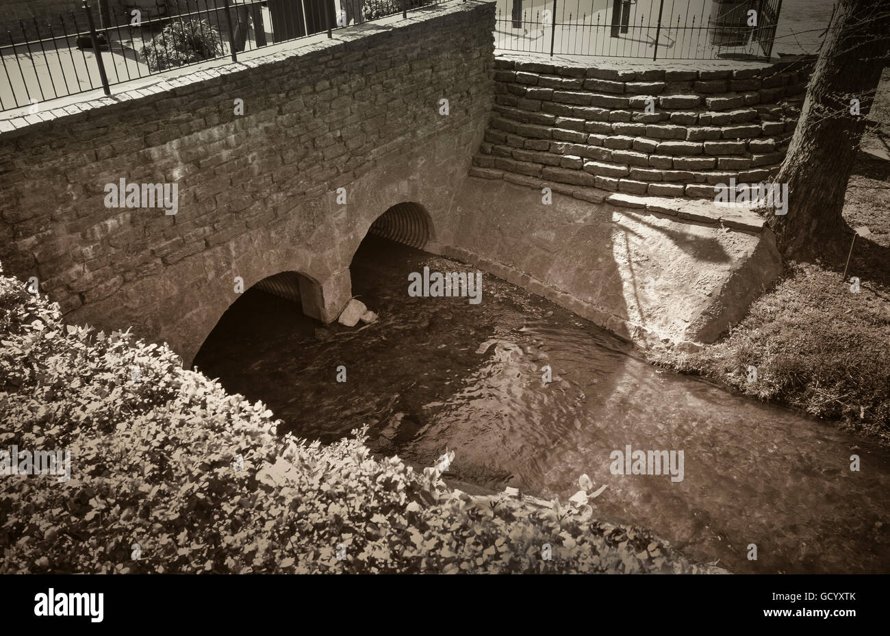 Bridge water drainage hi-res stock photography and images - Alamy