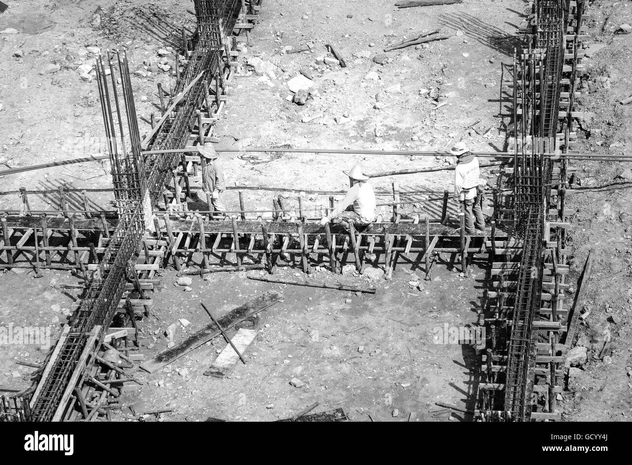 High rise building under construction scaffolding Black and White Stock ...