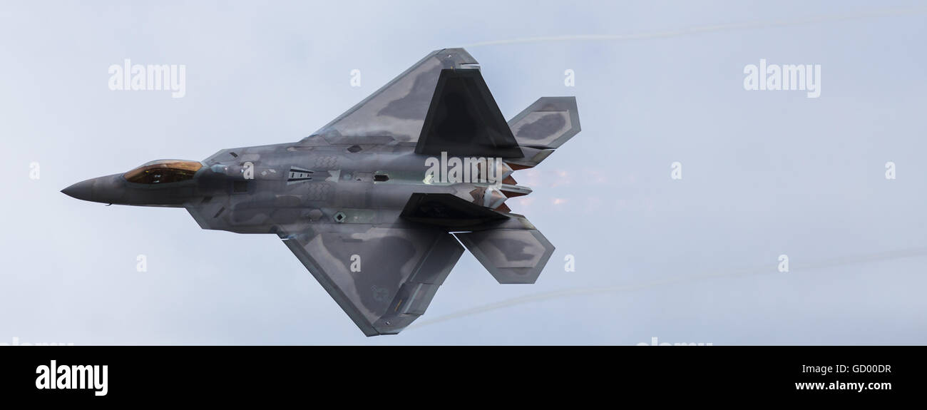 United states air force f22a raptor jet hi-res stock photography and ...