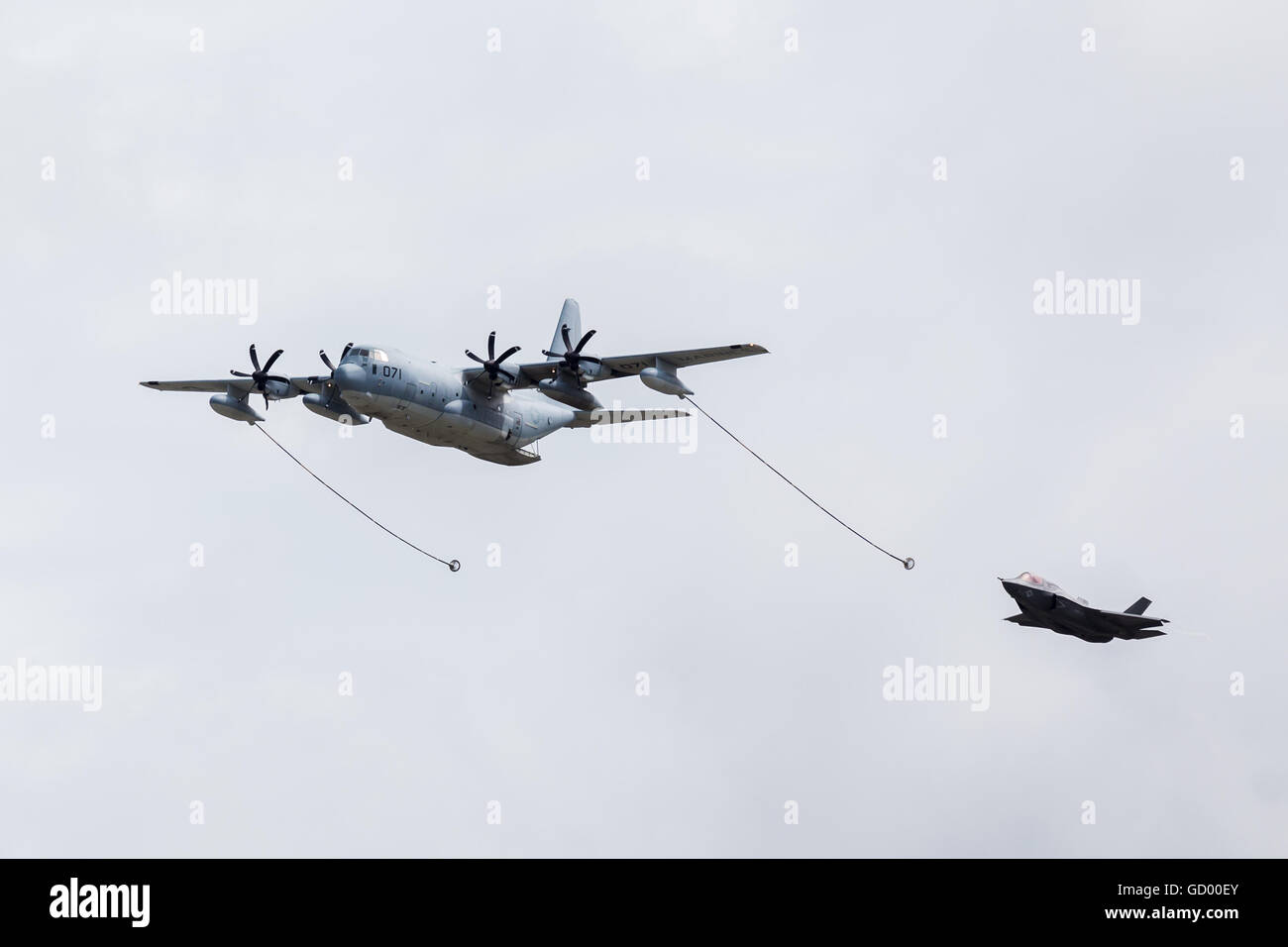 Marine corps c 130 hercules hi-res stock photography and images - Alamy