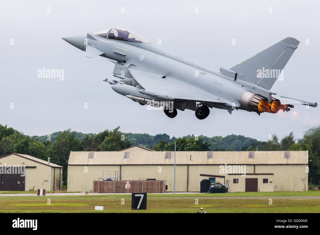 Eurofighter typhoon aircraft bae systems hi-res stock photography and ...