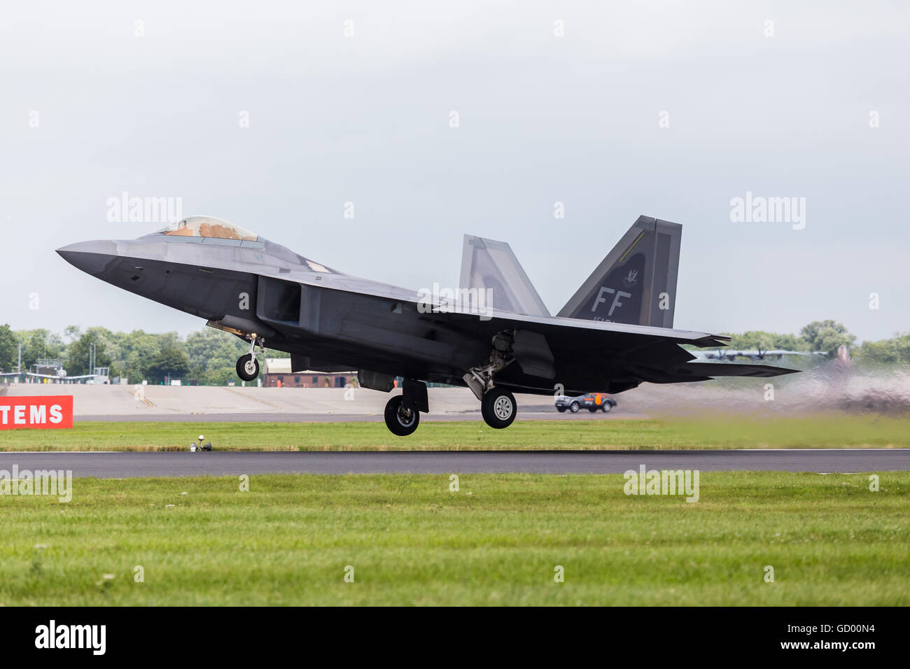 F 22 Raptor Take Off