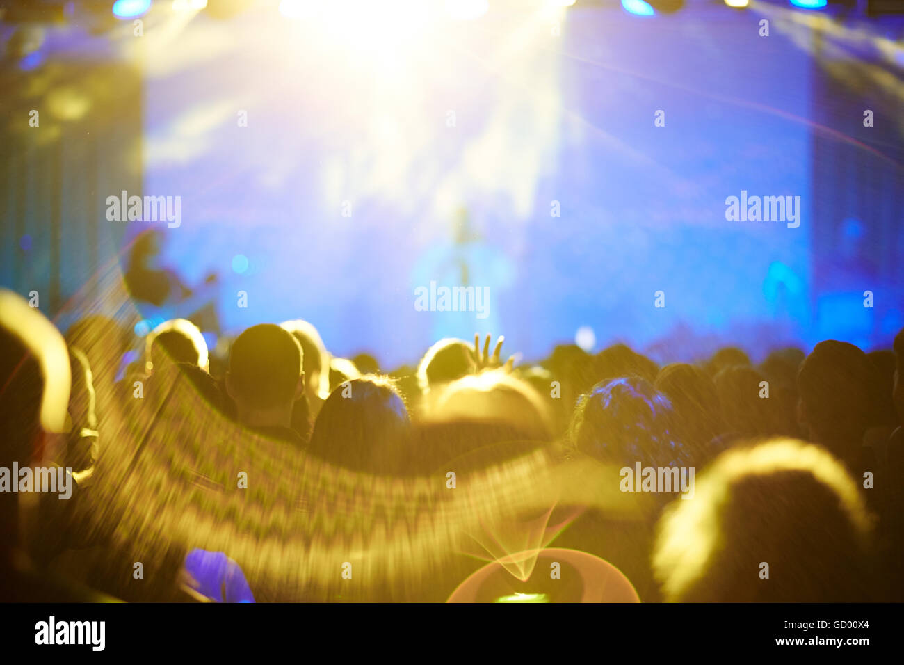 Pop group and concert hi-res stock photography and images - Alamy