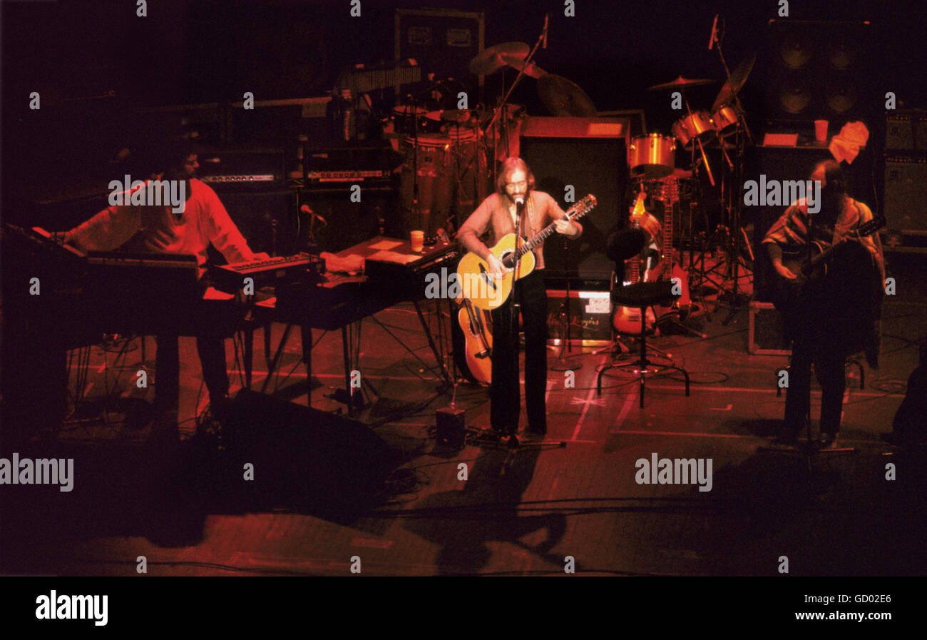 Dave Mason in concert in Charleston, South Carolina, in 1975 Stock ...