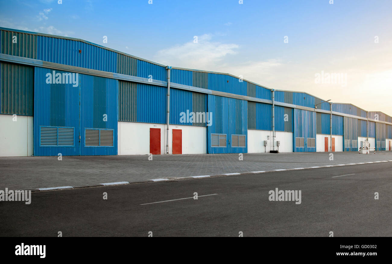 Blue warehouse door hi-res stock photography and images - Alamy