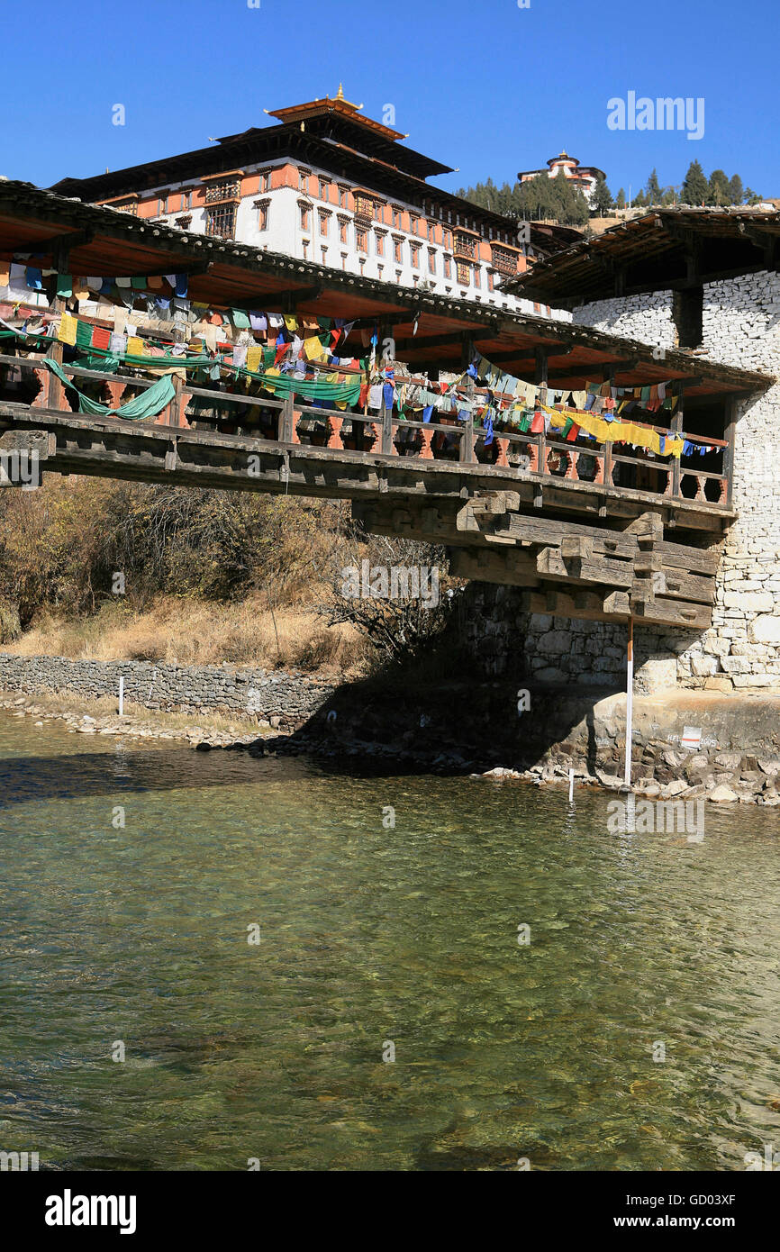 Paro Chu and Dzong in Paro Stock Photo - Alamy