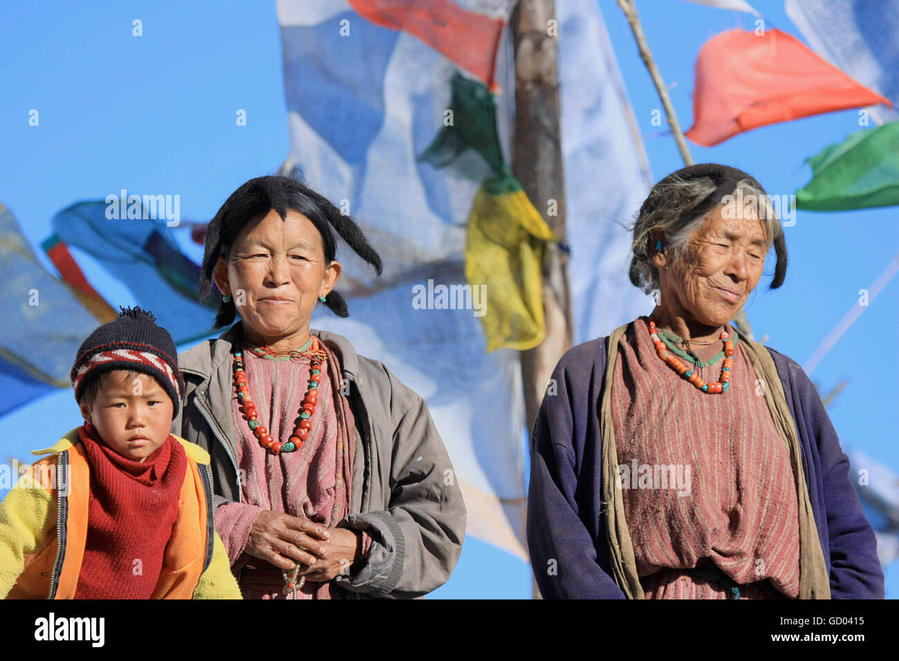 Mon tribe tribal people hi-res stock photography and images - Alamy