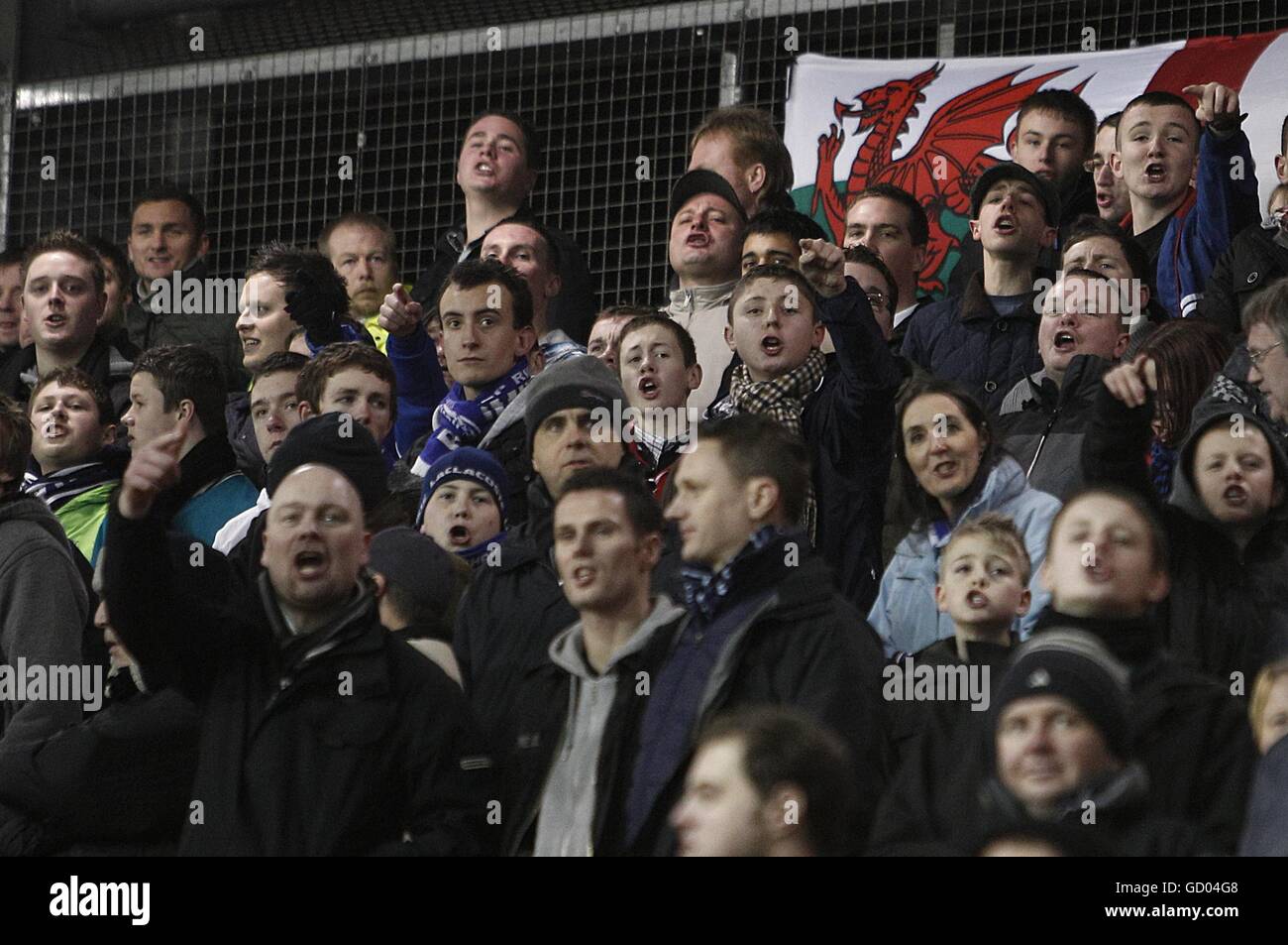 Birmingham city fans chanting in the stands hi-res stock photography ...