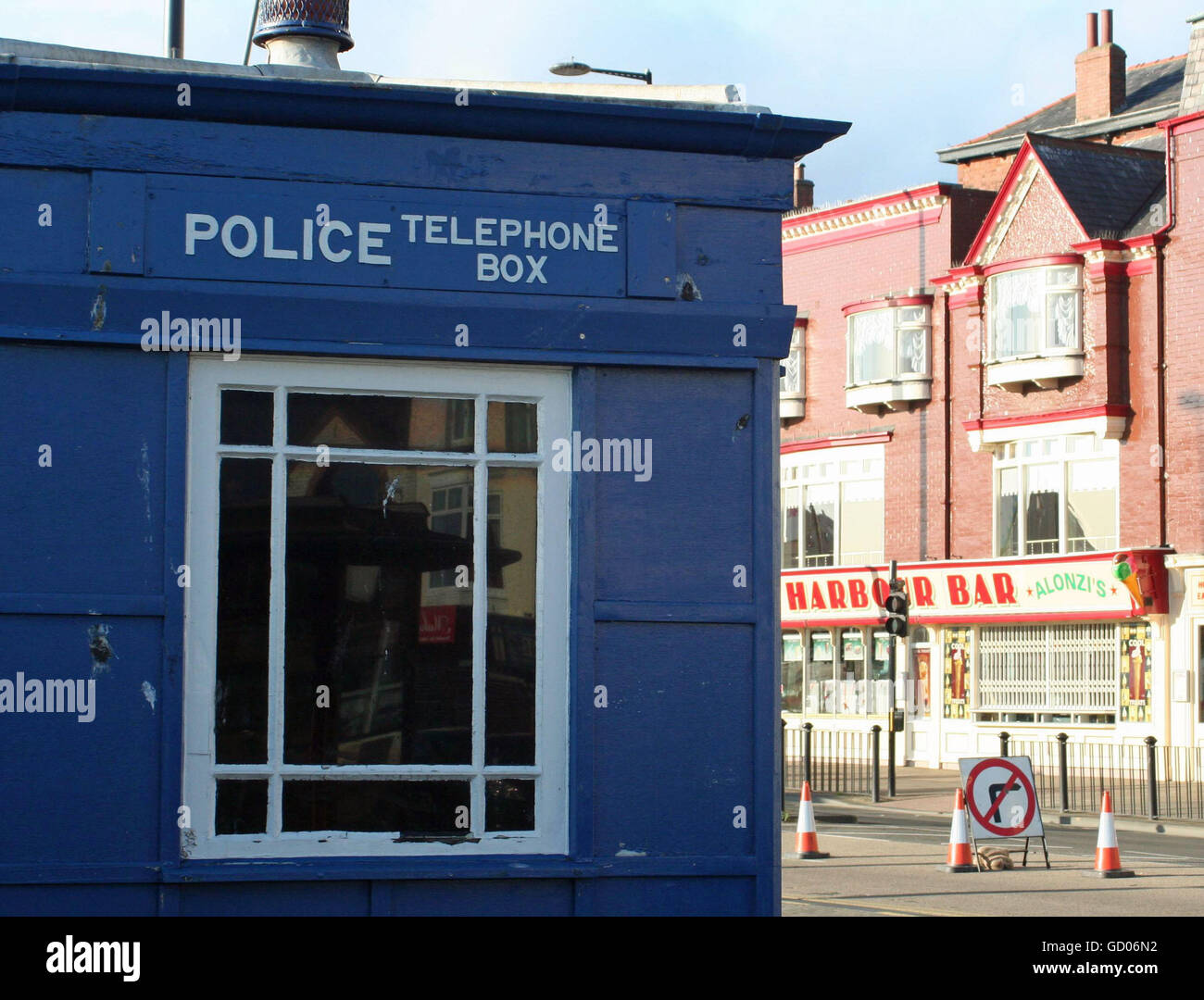 Police Telephone Box and Harbour Bar on Sandside, Scarborough Stock ...