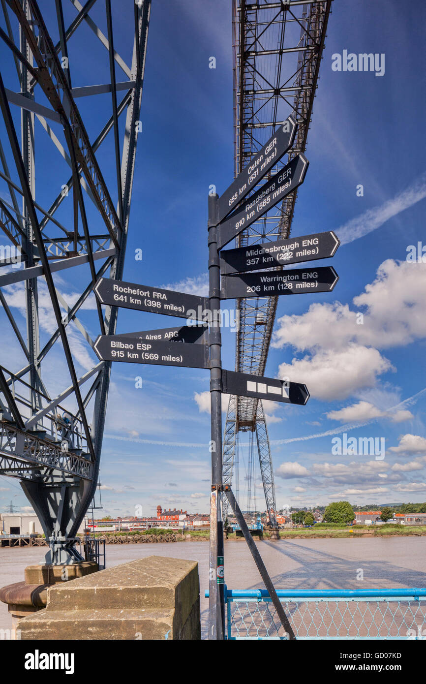 Historic transporter bridges hi-res stock photography and images - Alamy