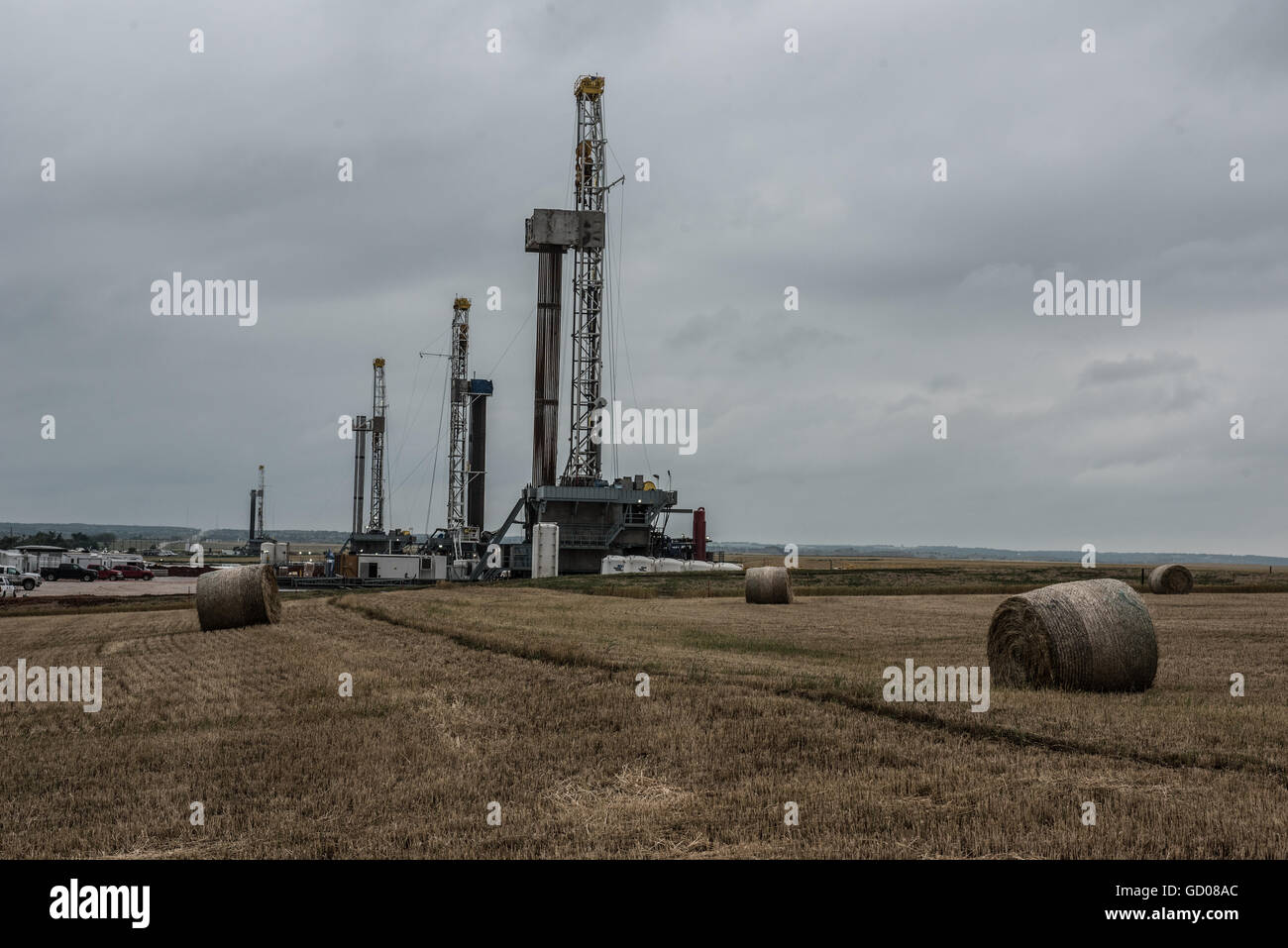 Oklahoma oil rig hi-res stock photography and images - Alamy