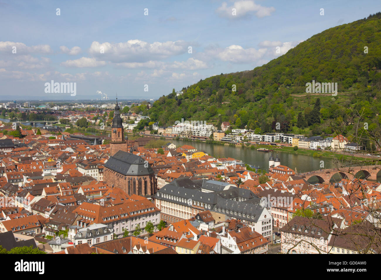Heidelberg Castle provides a magnificent view over the Neckar River ...