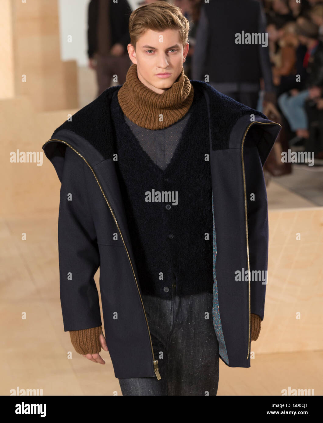 Perry ellis label hi-res stock photography and images - Alamy