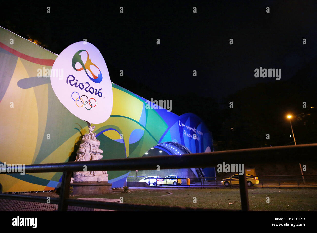 Olympic games slogan hi-res stock photography and images - Alamy